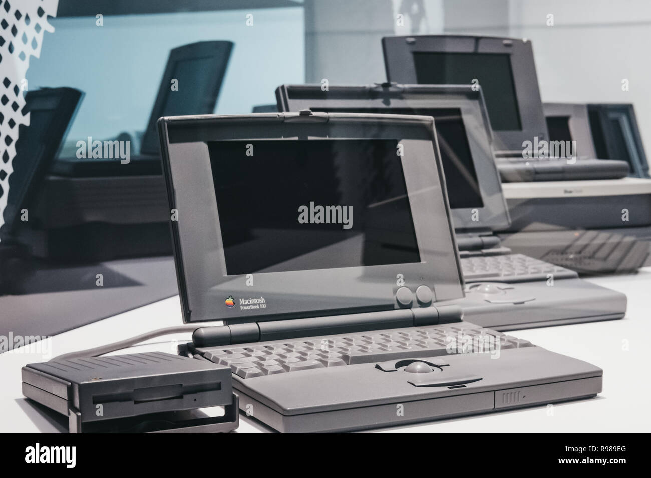 Powerbook hi-res stock photography and images - Alamy