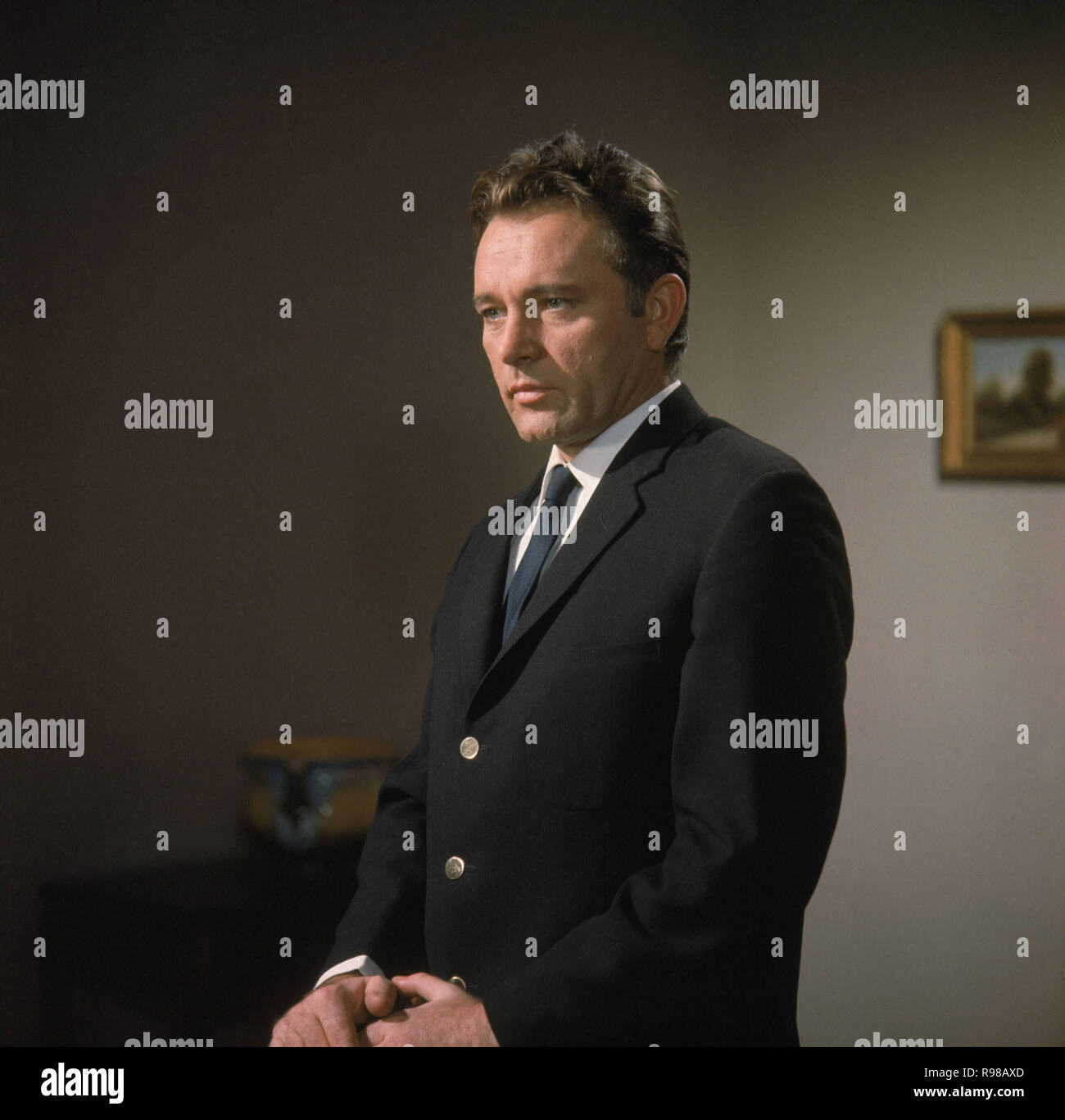 Original film title: THE V. I. P. 'S. English title: THE V. I. P. 'S ...