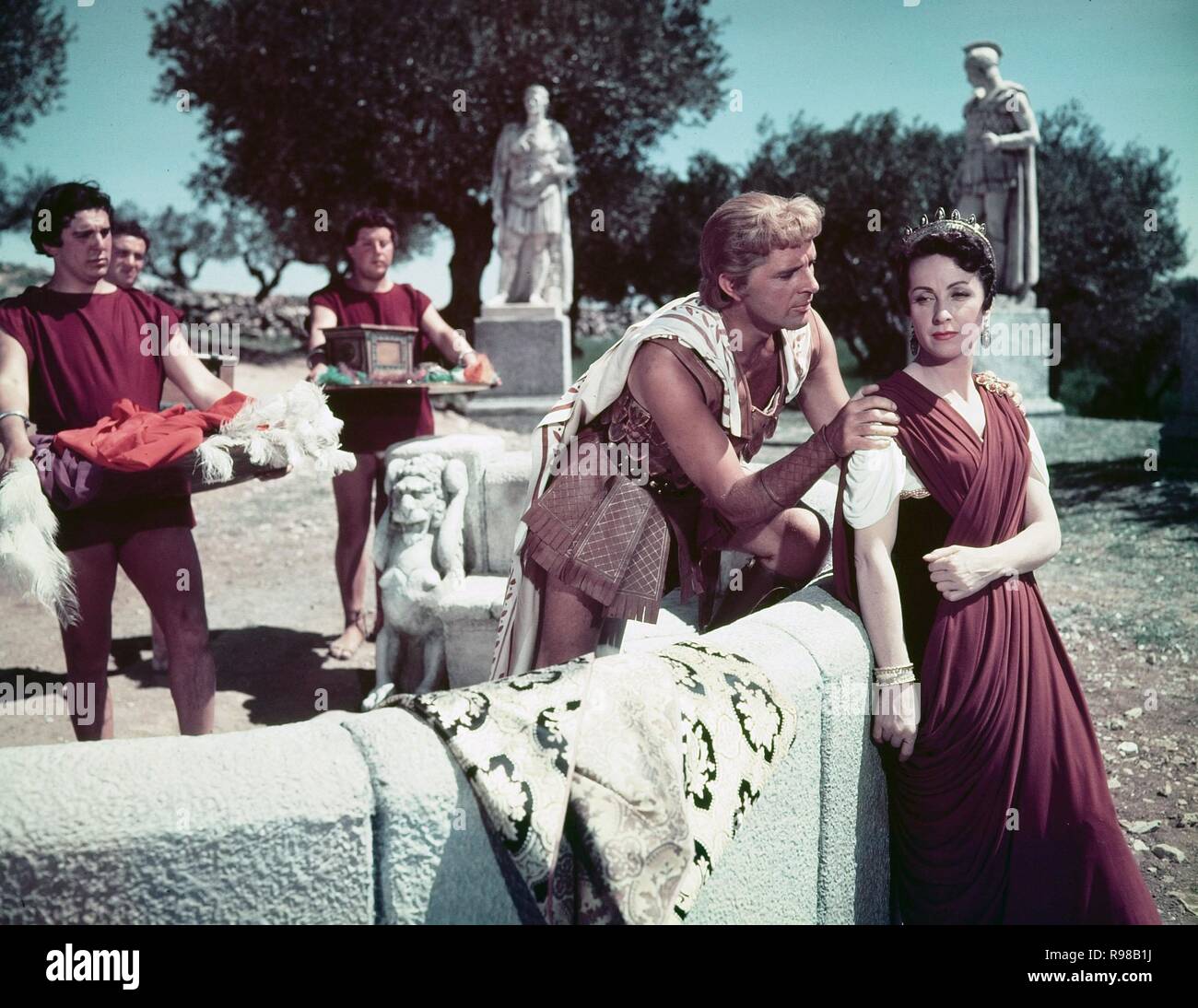 Richard burton alexander great 1956 hi-res stock photography and images ...