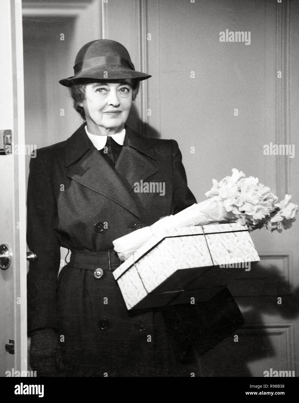 The nanny 1965 bette davis hi-res stock photography and images - Alamy