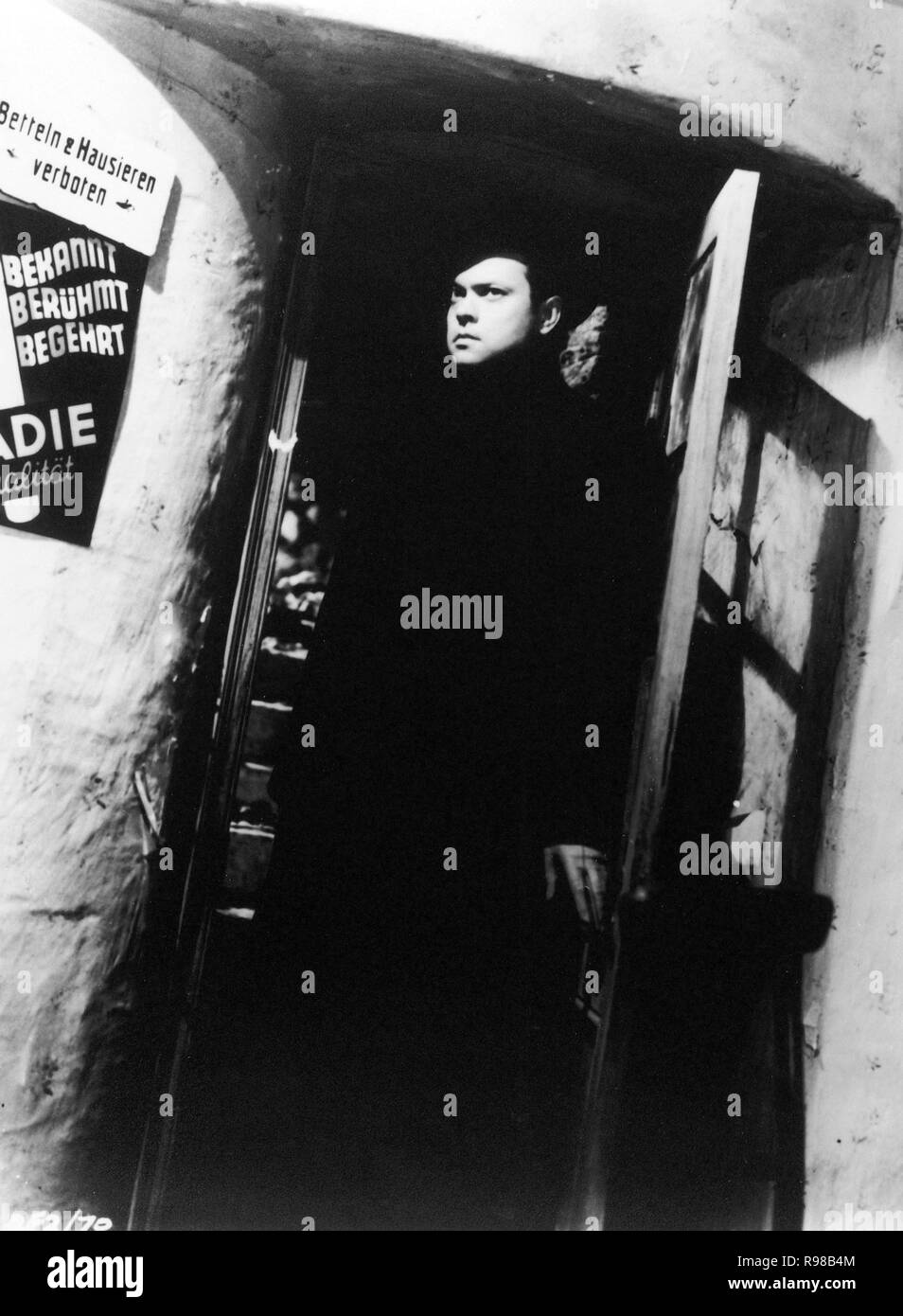 Orson welles the third man 1949 hi-res stock photography and images - Alamy