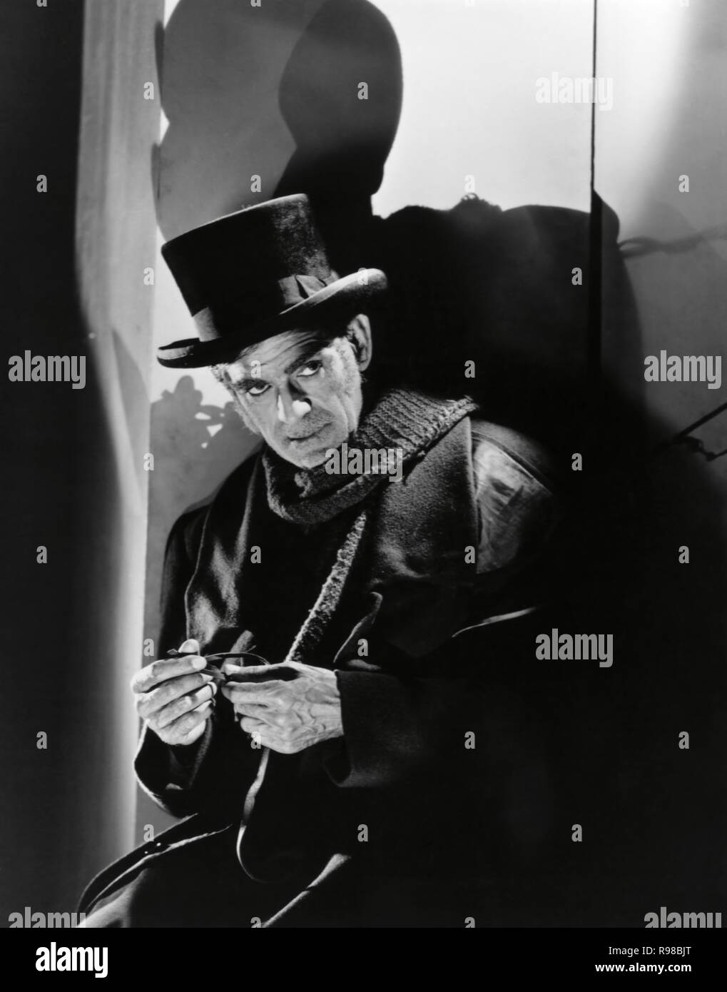 Original film title: THE BODY SNATCHER. English title: THE BODY ...