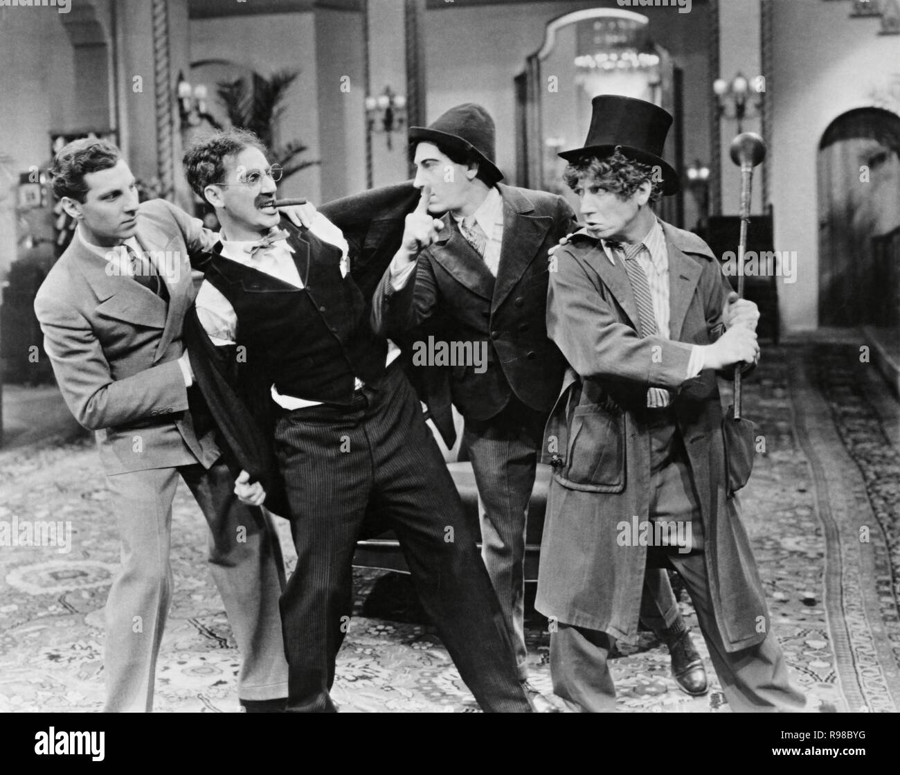 Cocoanuts 1929 harpo marx hi-res stock photography and images - Alamy