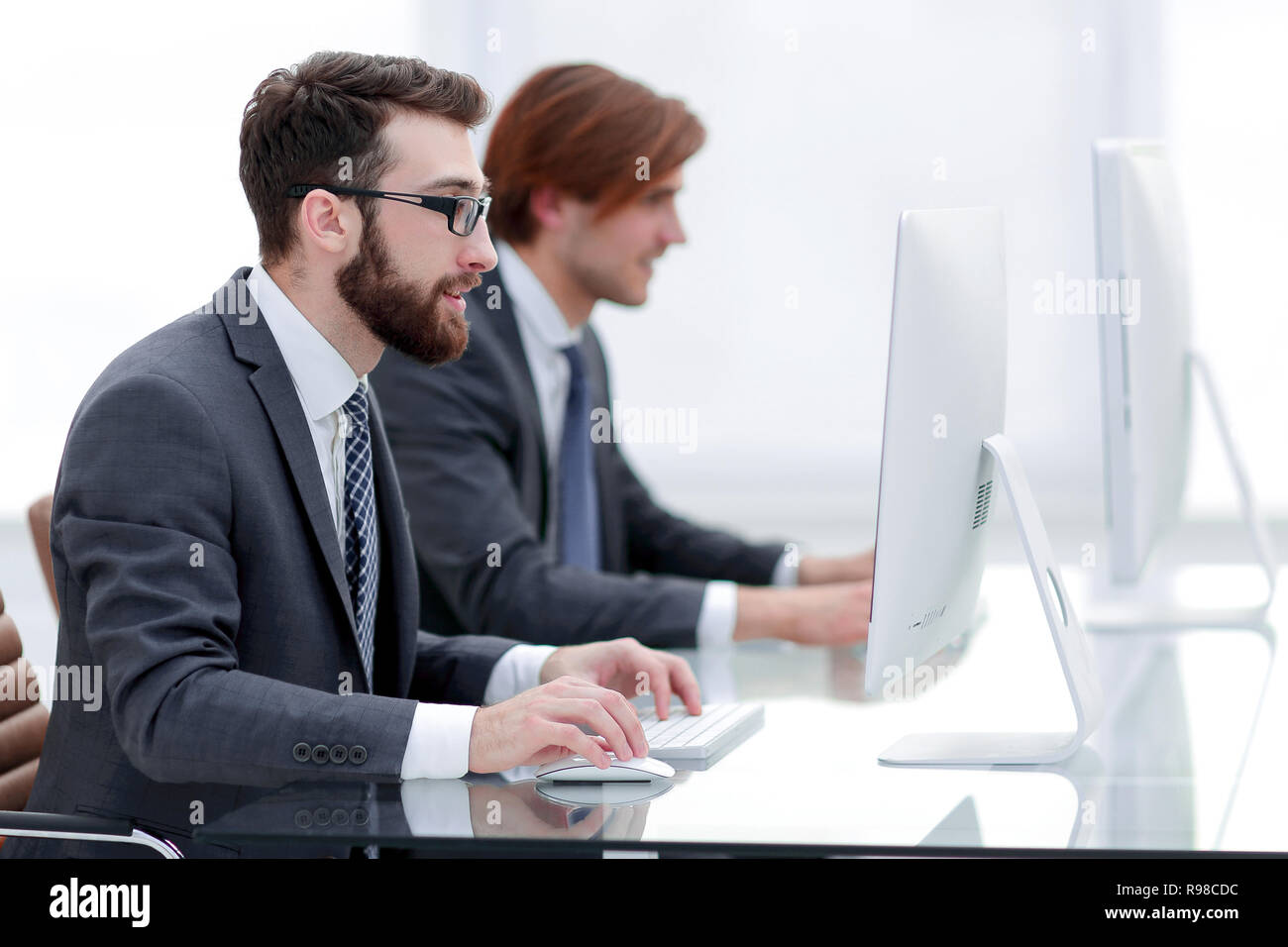 Company employees working in software hi-res stock photography and ...