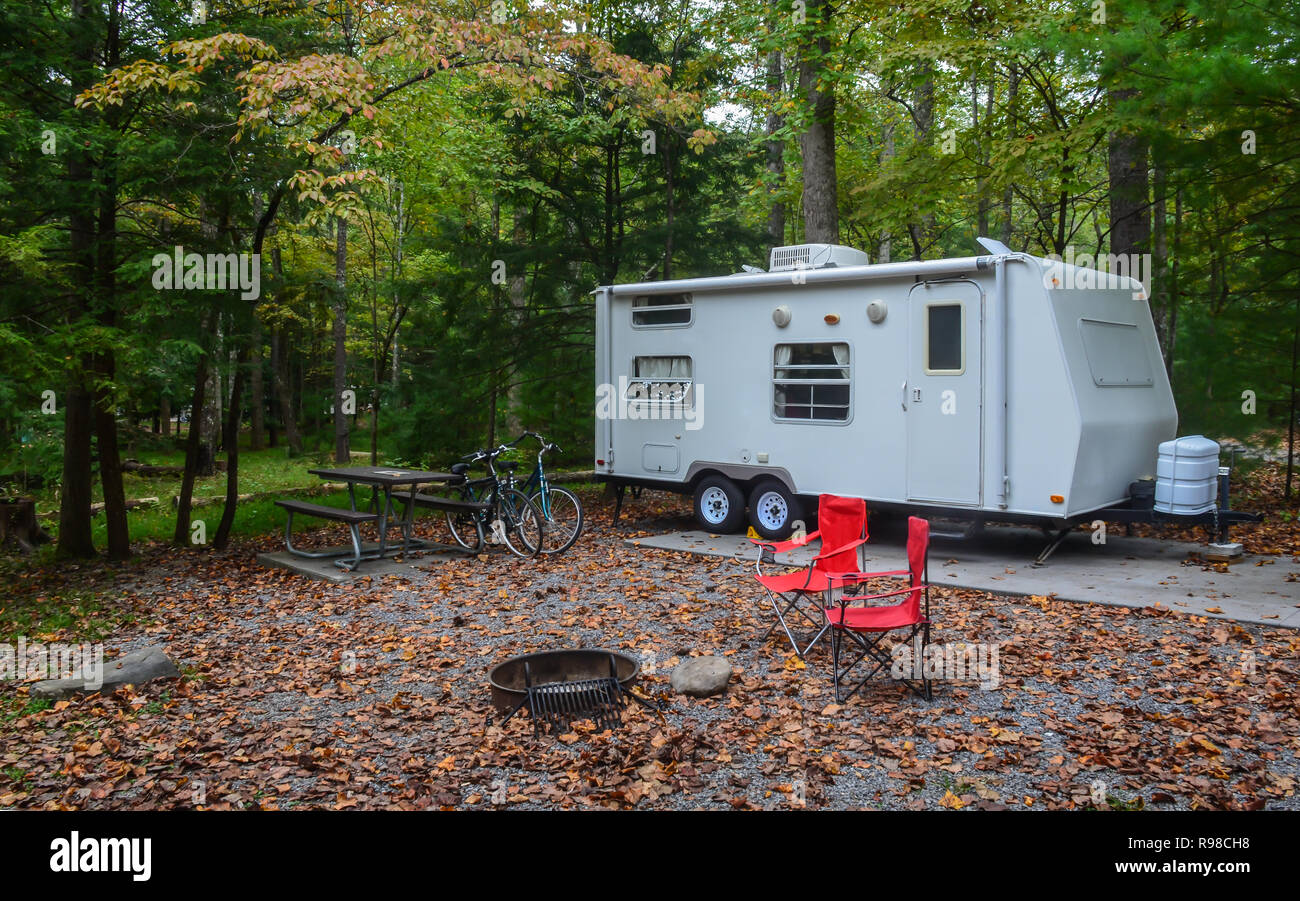 Campsite set up hi-res stock photography and images - Alamy