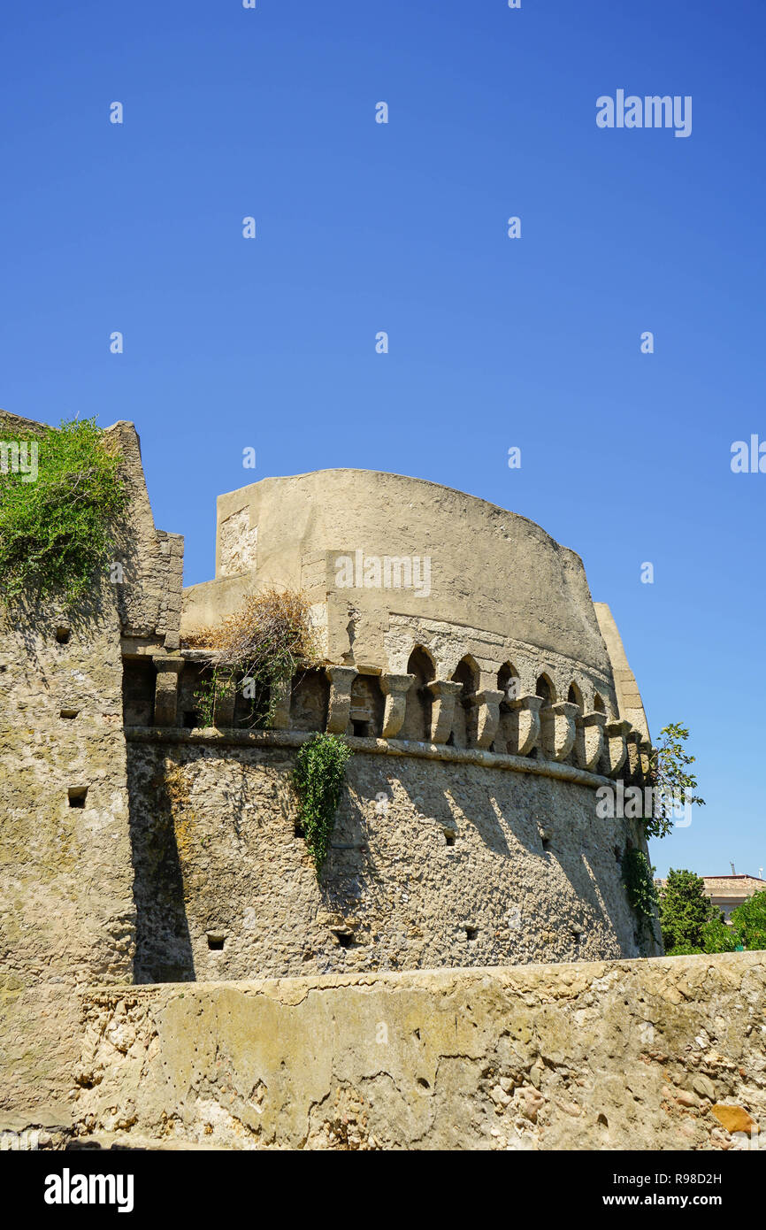 Crotone carlo castle italy hi-res stock photography and images - Alamy