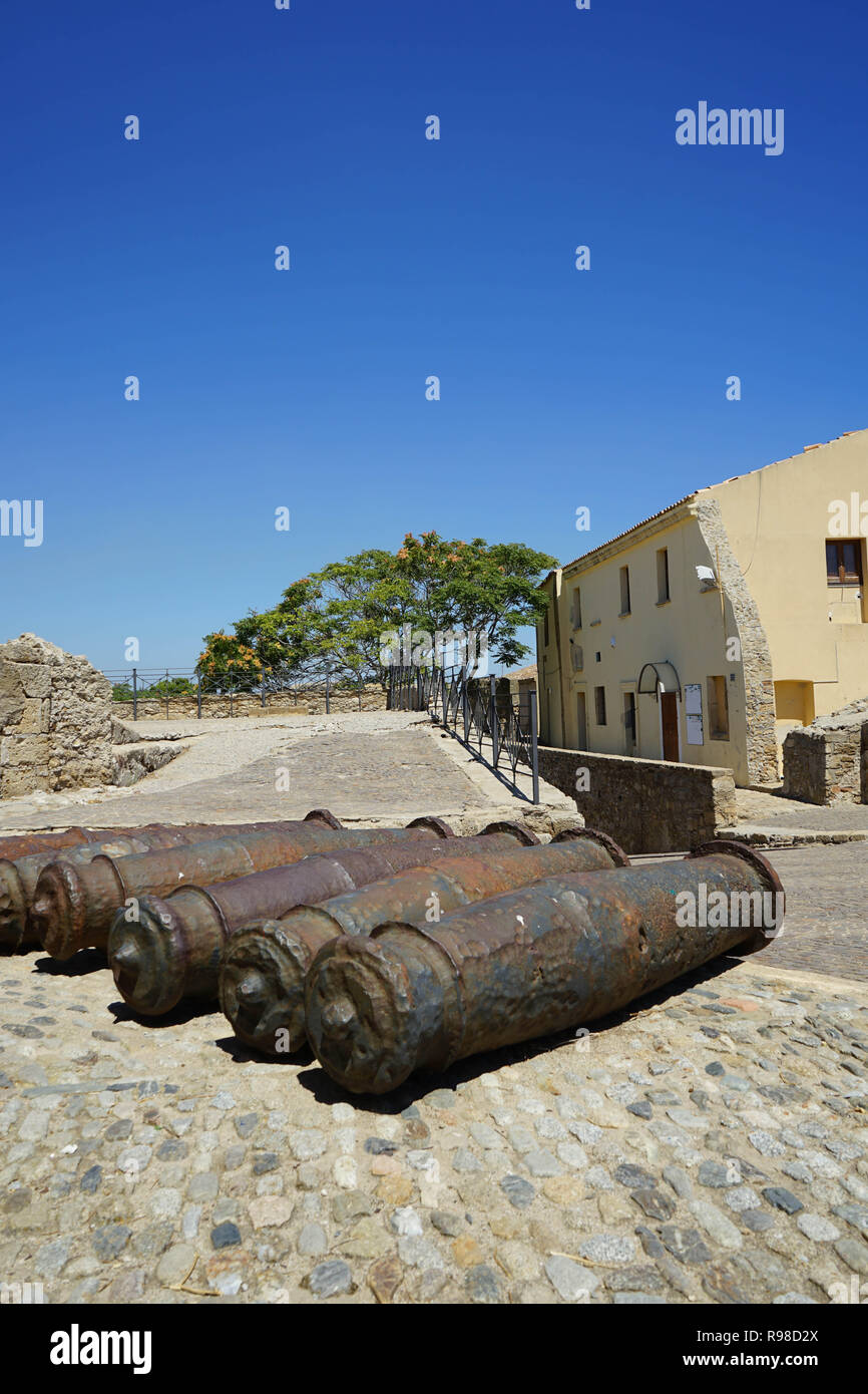 Crotone carlo castle italy hi-res stock photography and images - Alamy