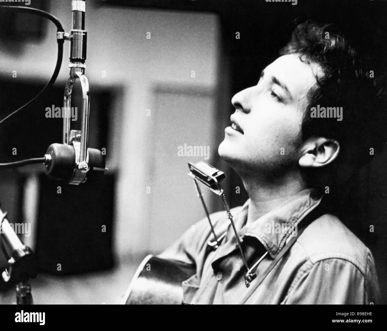 Bob dylan recording studio Black and White Stock Photos & Images - Alamy