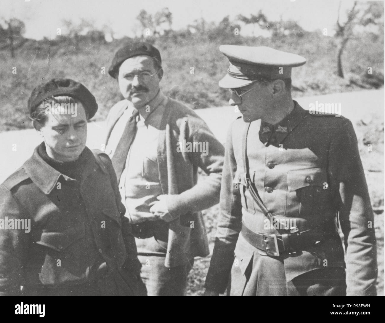 Ernest hemingway spain director hi-res stock photography and images - Alamy