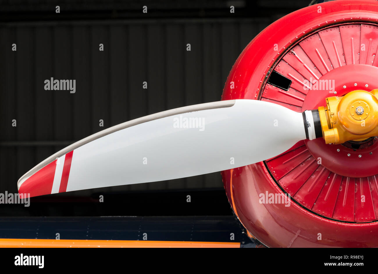 Airplane cowling hi-res stock photography and images - Alamy