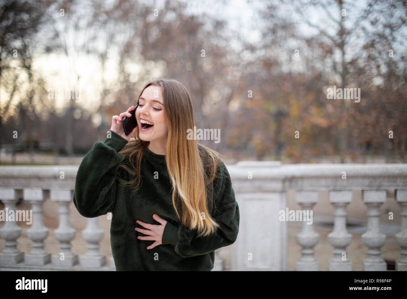 Lady laughing hi-res stock photography and images - Alamy