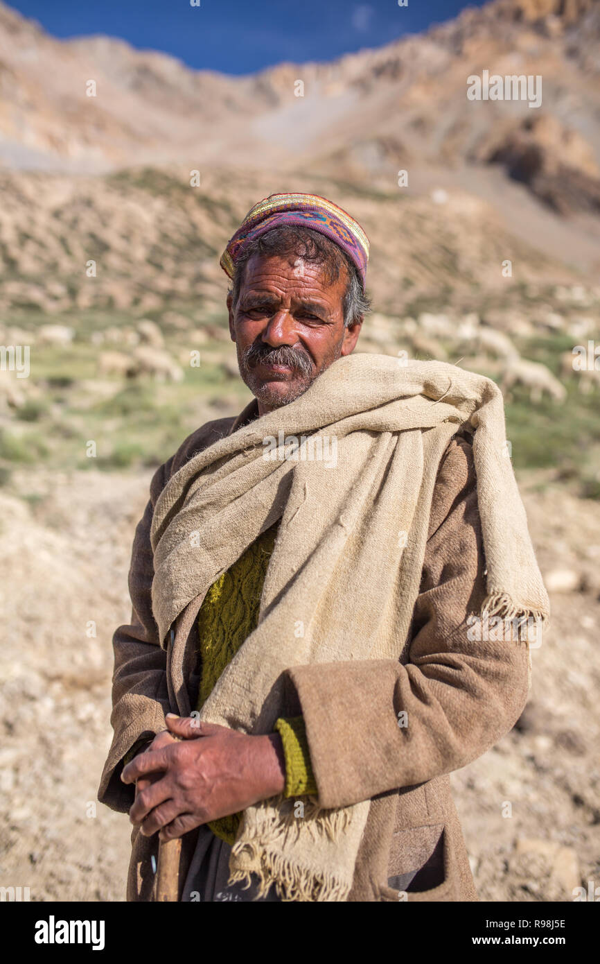 Rural indian village man hi-res stock photography and images - Alamy