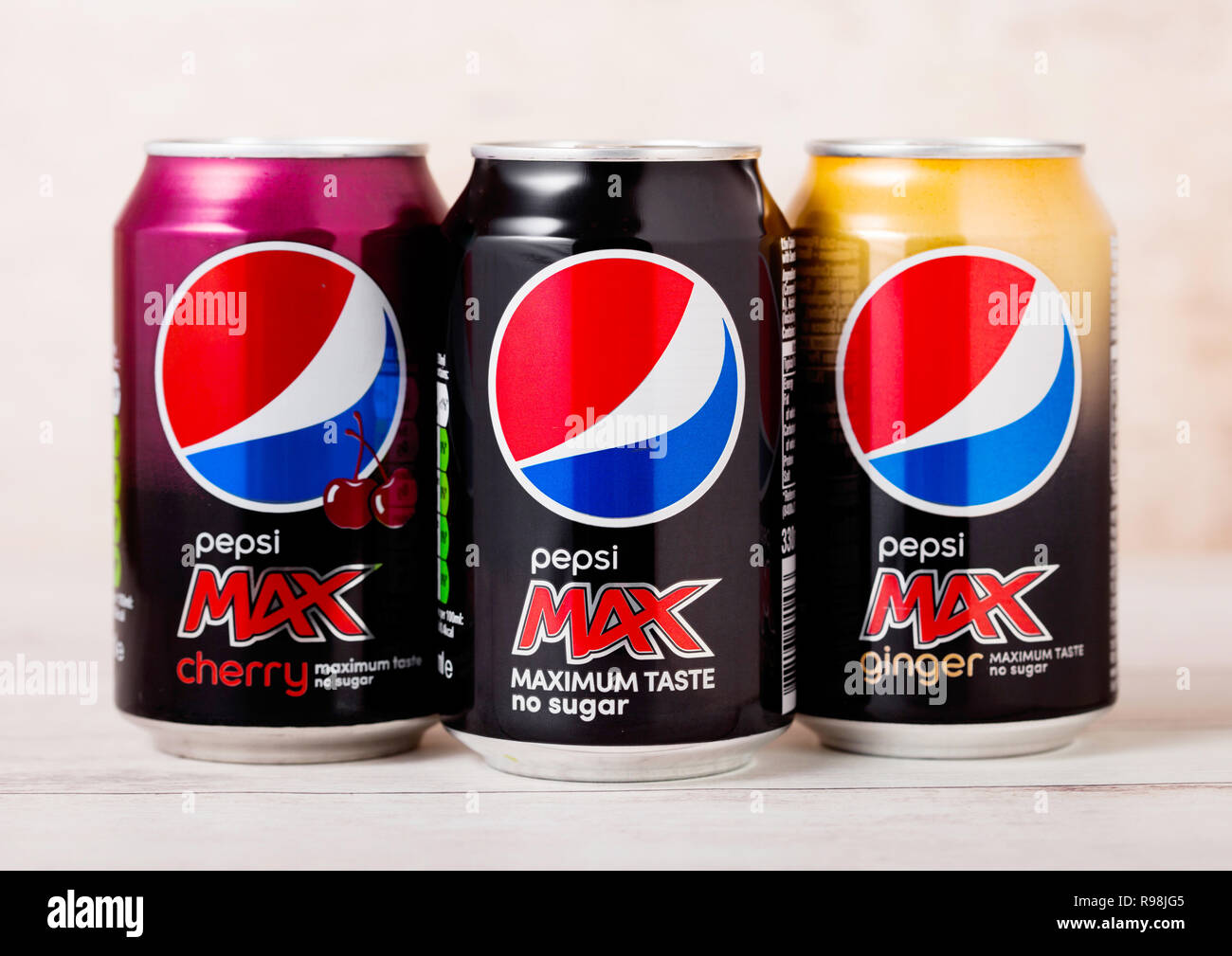 Pepsi uk bottle hi-res stock photography and images - Alamy