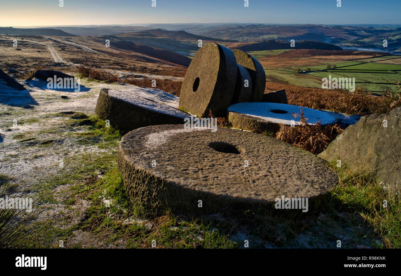 Abandoned millstones stanage edge derbyshire hi-res stock photography ...