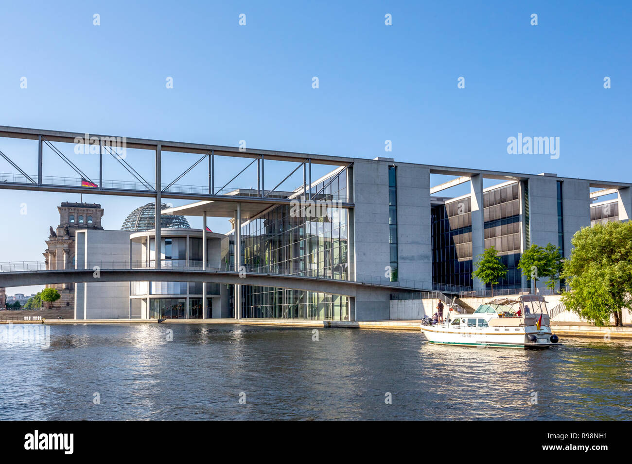 Government of germany hi-res stock photography and images - Alamy