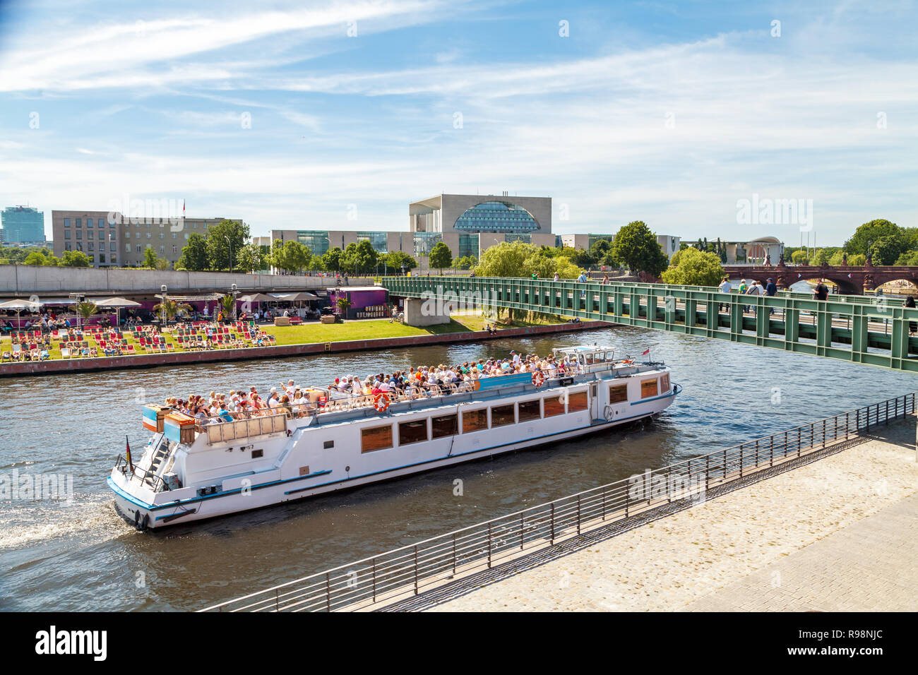 Government of germany hi-res stock photography and images - Alamy