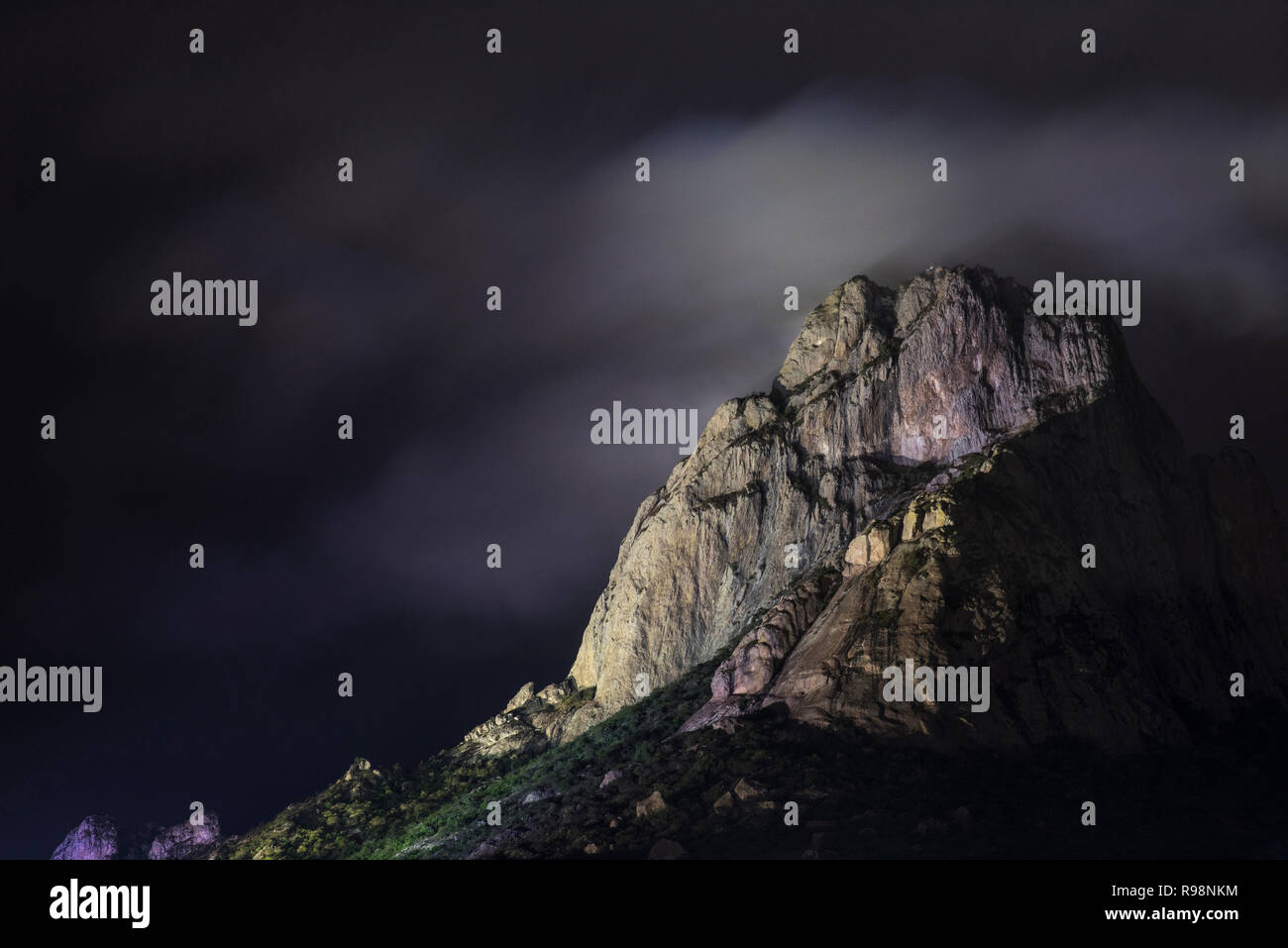 Night shot of Peña de Bernal, the third highest monolith in the world ...
