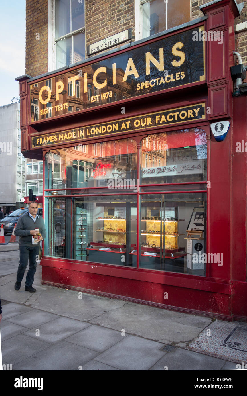 Retro opticians shop hi-res stock photography and images - Alamy