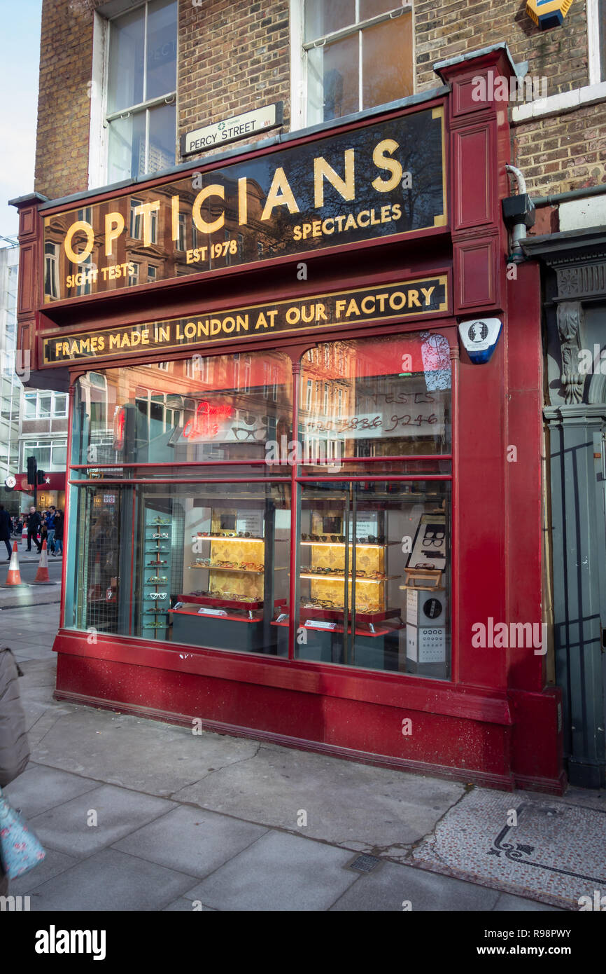 Ophthalmologist shop hi-res stock photography and images - Alamy