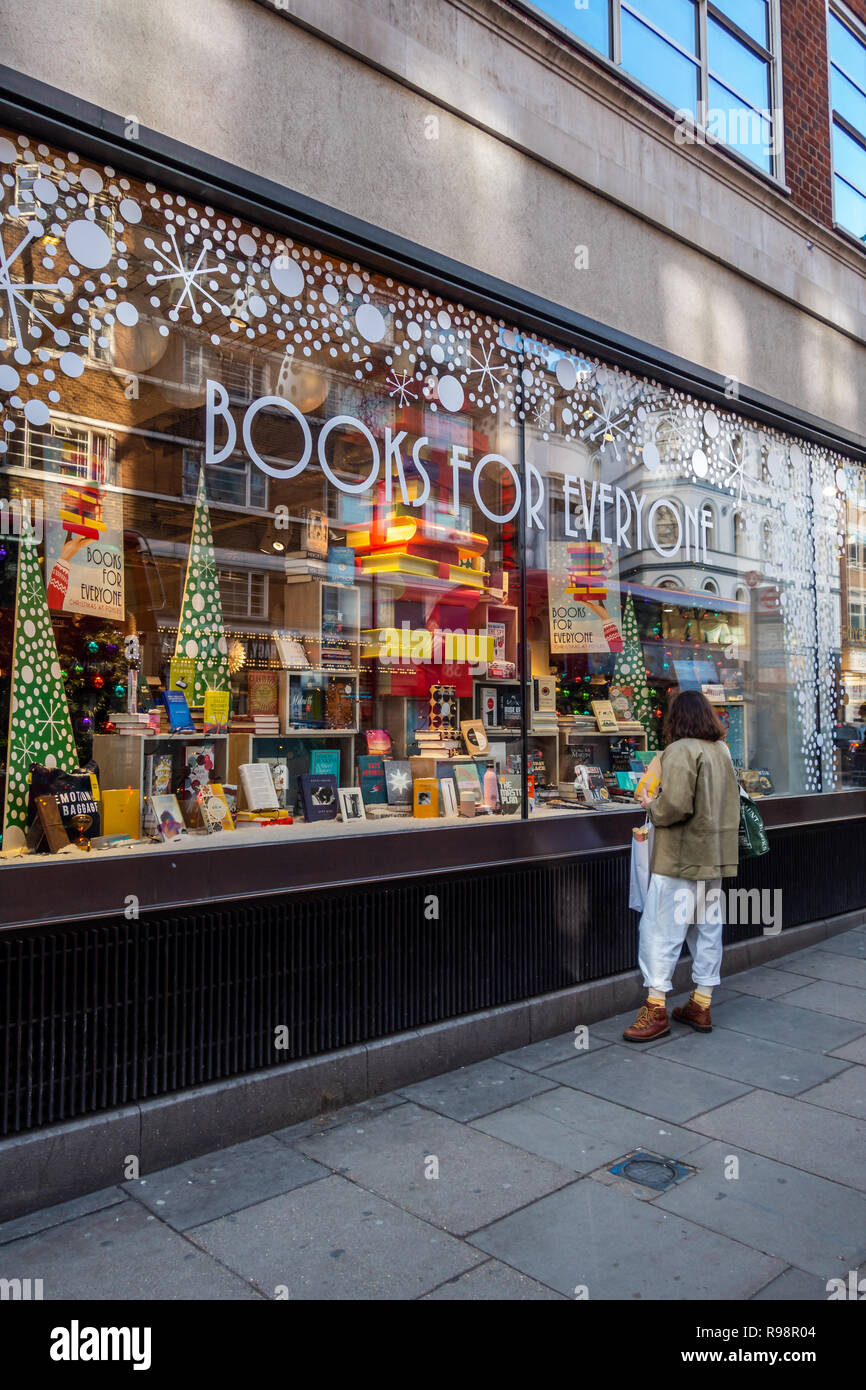 Soho foyles hi-res stock photography and images - Alamy