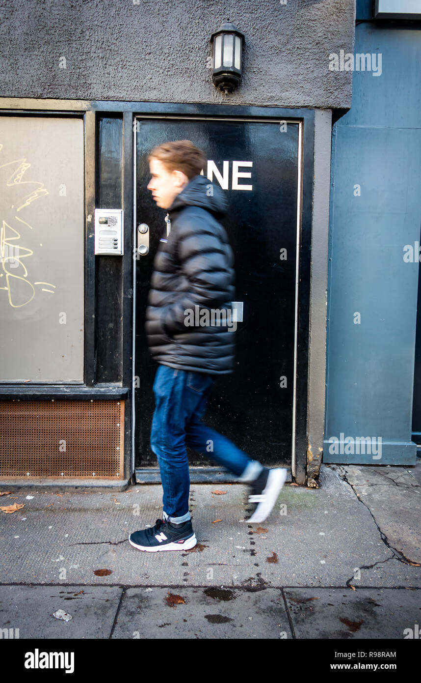 Evolution of man walking hi-res stock photography and images - Alamy