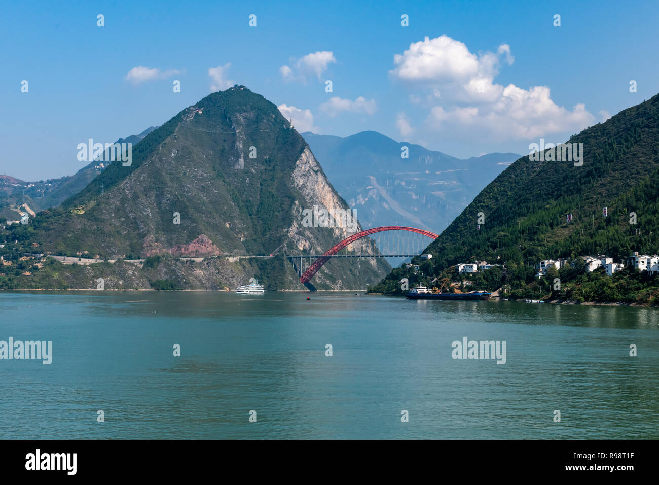 Wushan yangtze river bridge hi-res stock photography and images - Alamy