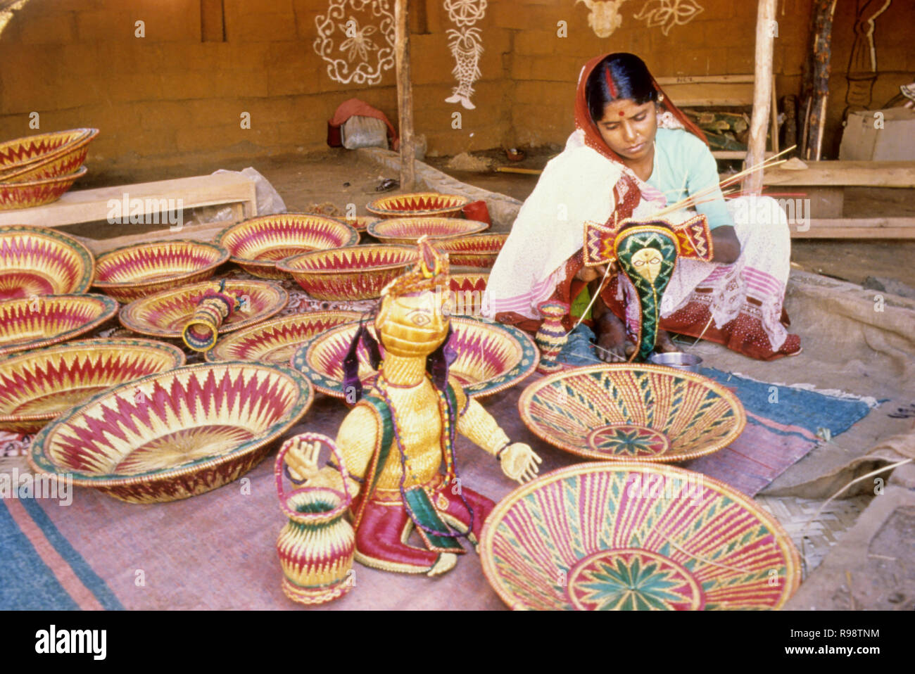 Indian handicraft products hi-res stock photography and images - Alamy