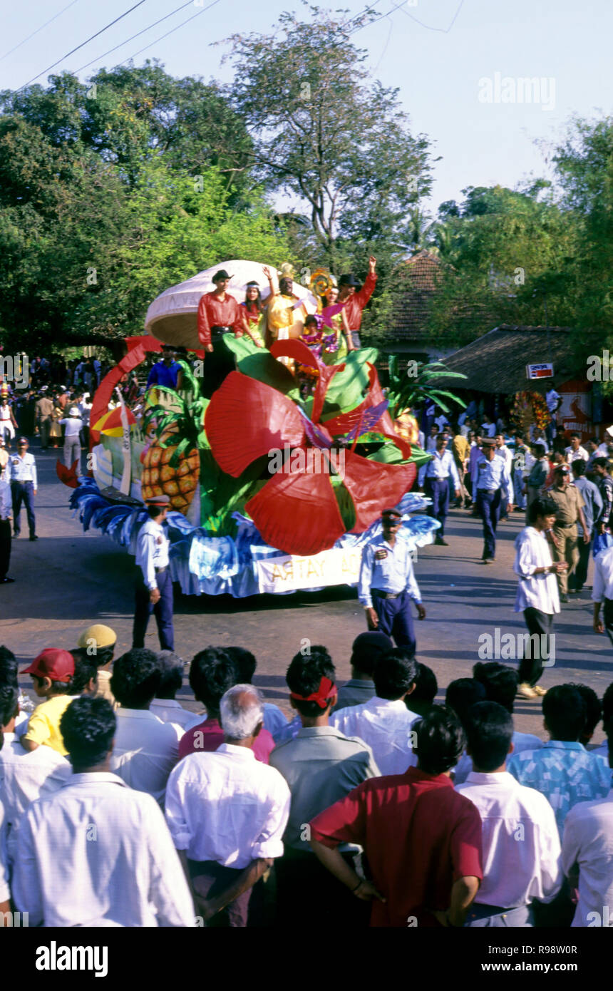 King Demo Float in carnival, panjim, goa, india Stock Photo - Alamy