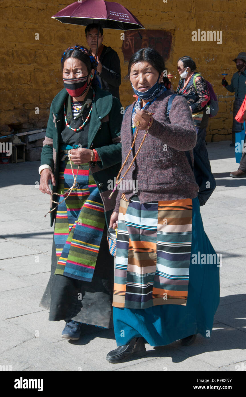 Female pilgrims touring the Potala Palace, Lhasa, Tibet, China Stock ...