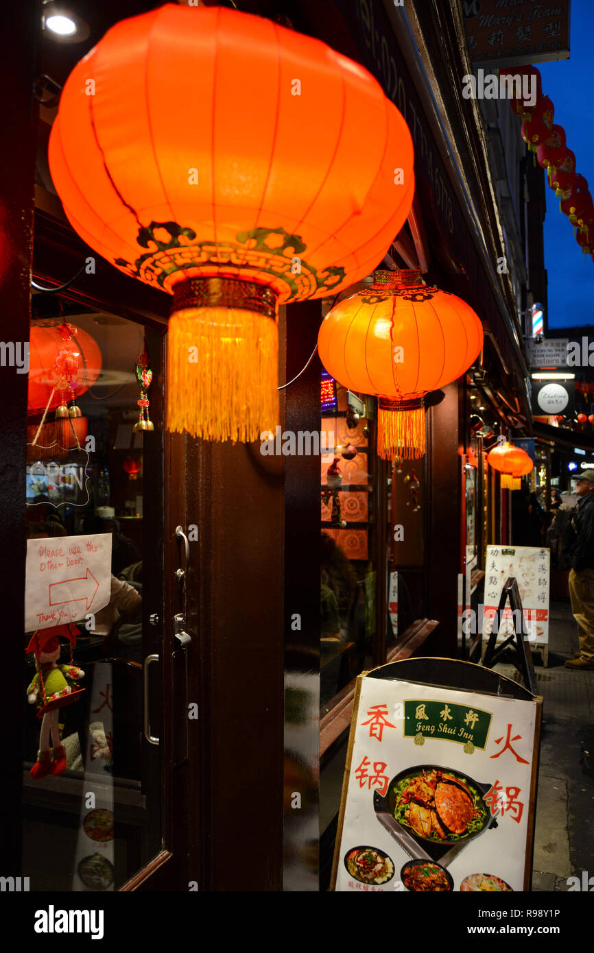 Chinese paper lanterns outside a restaurant in London's Soho area Stock ...