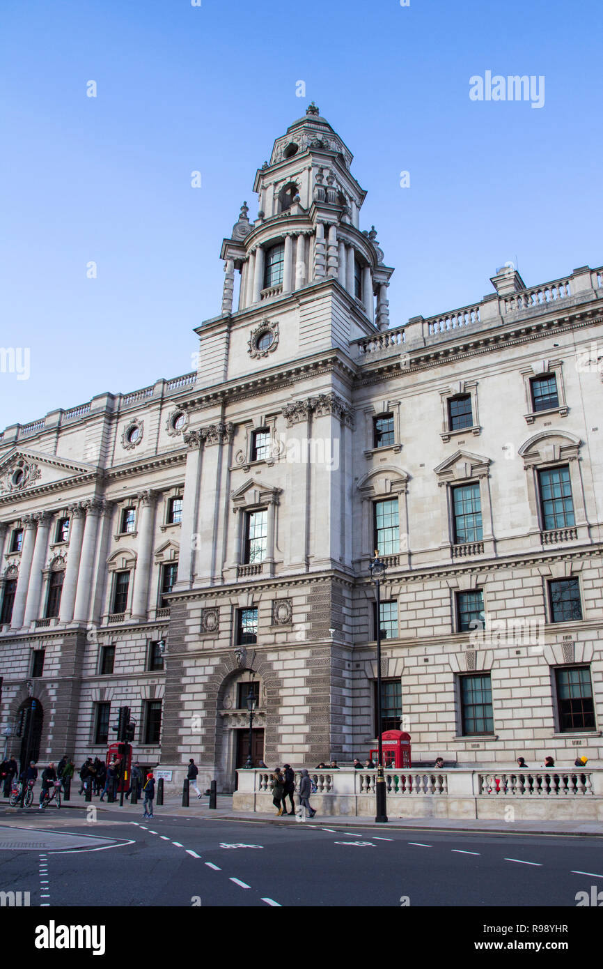 Hmrc building hi-res stock photography and images - Alamy