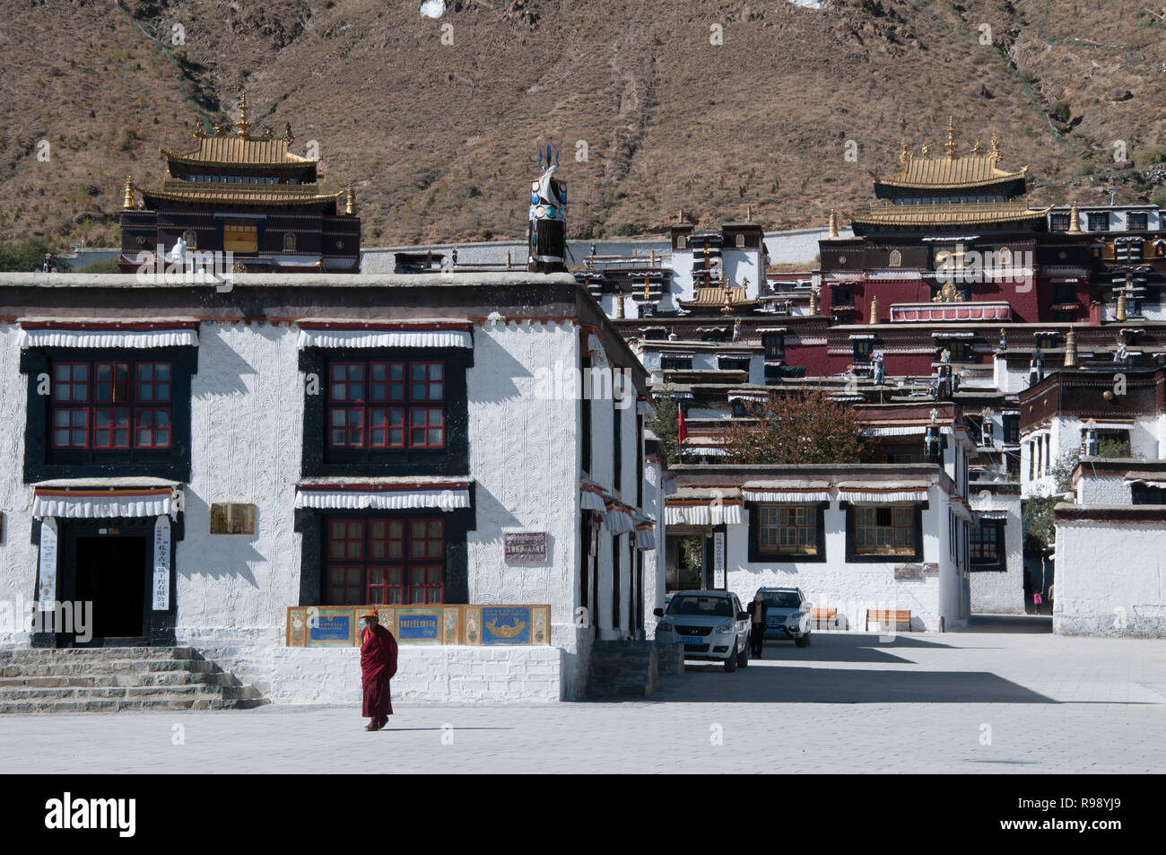 Tibetan monastery tibet hi-res stock photography and images - Alamy