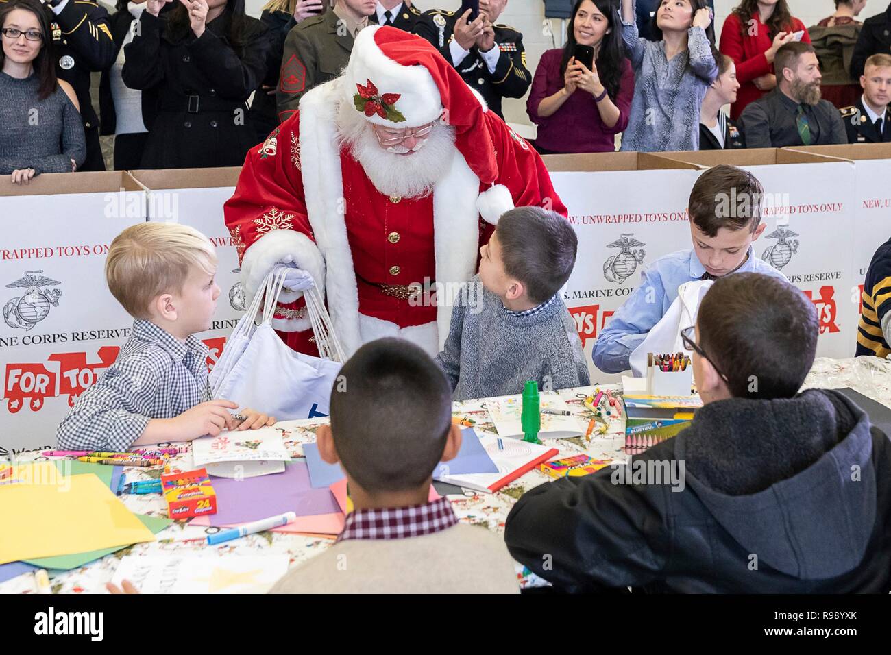Washington dc white house toys for tots hi-res stock photography and ...