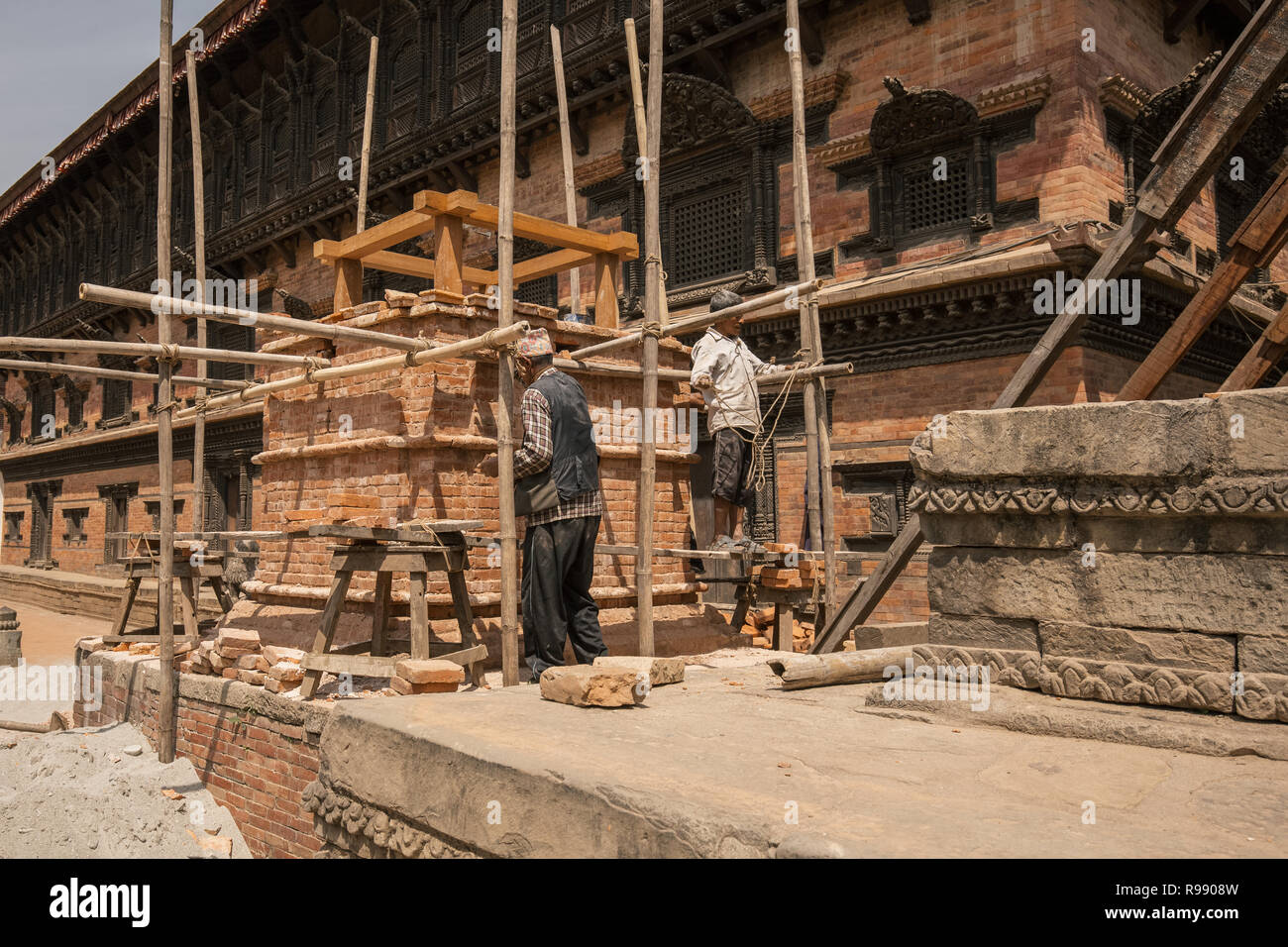 Construction workers nepal hi-res stock photography and images - Alamy