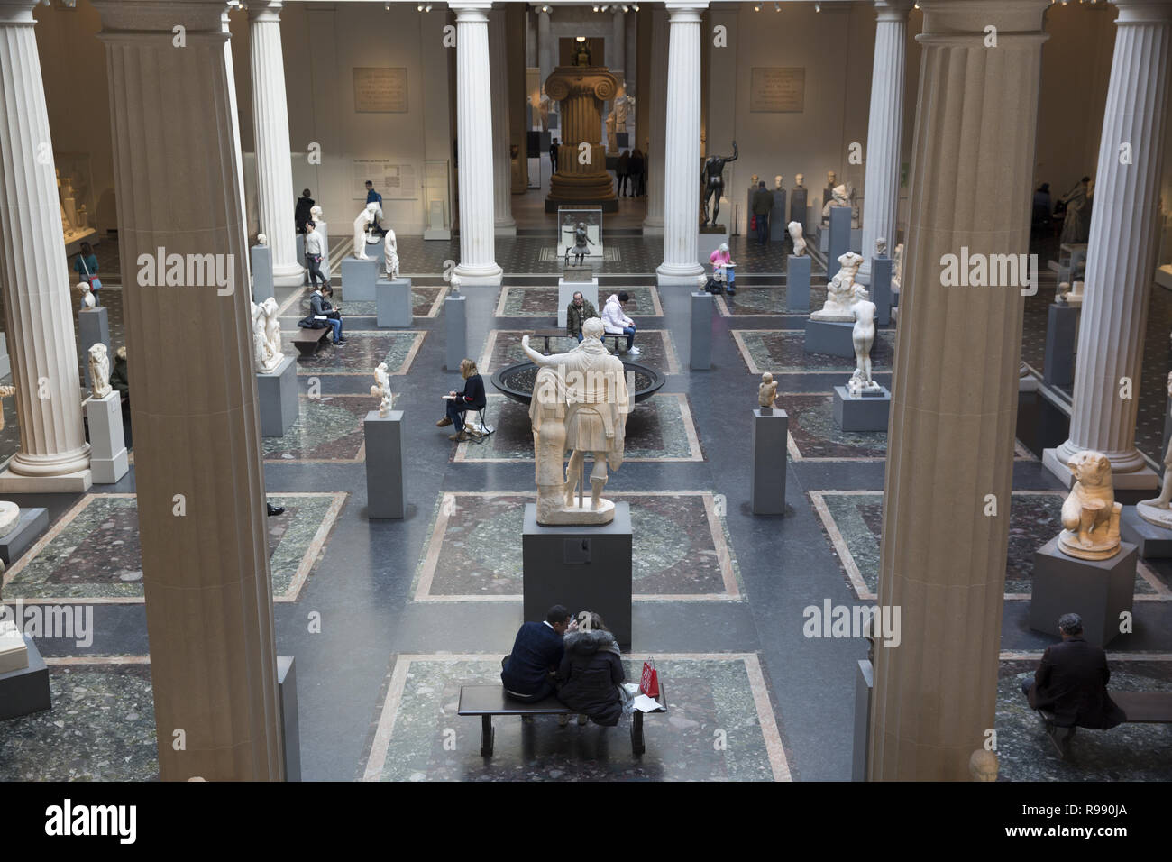 Leon Levy and Shelby White Court Provides Dramatic Centerpiece for ...