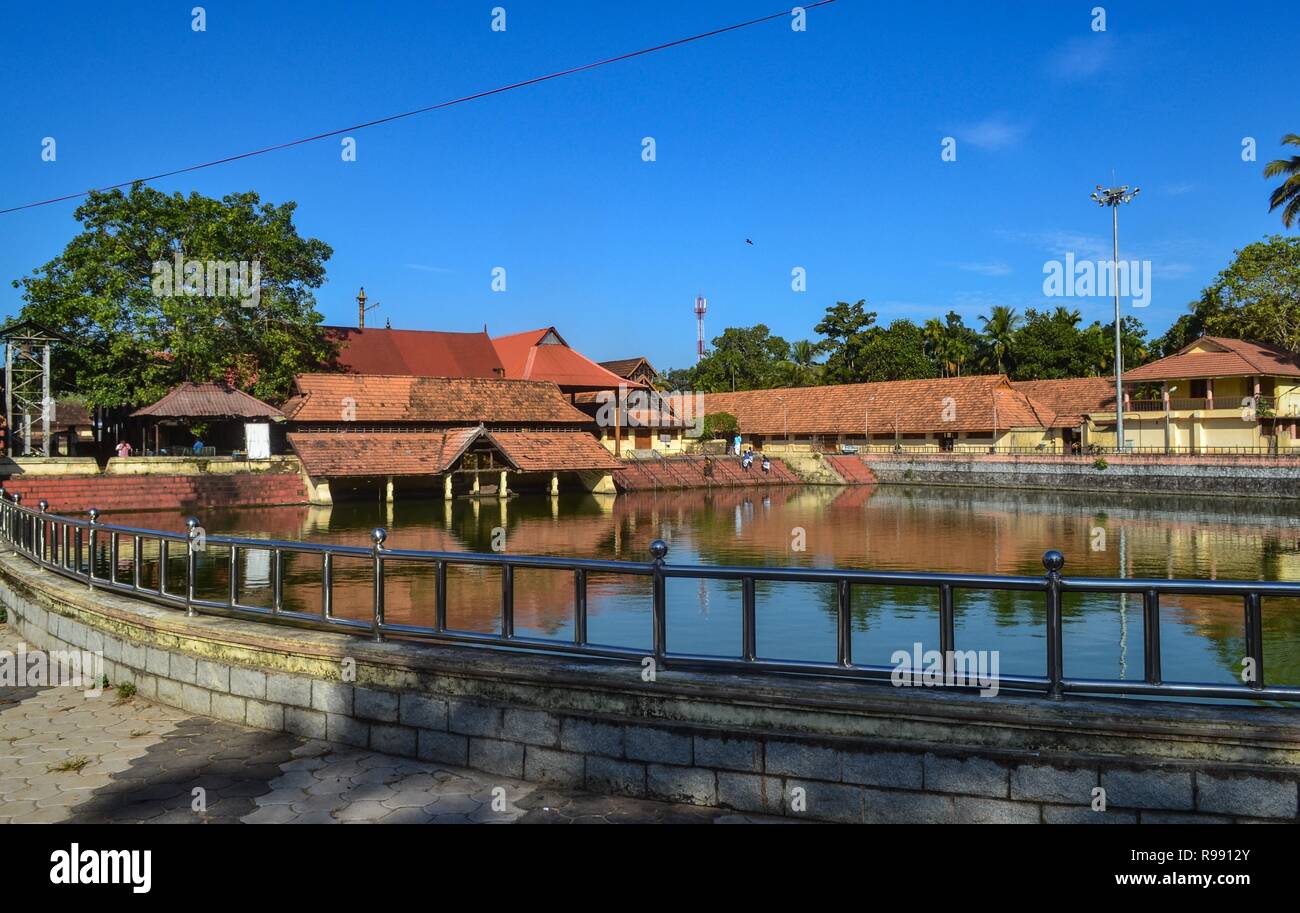 Alleppey/Alappuzha Sri Krishna temple and temple pond-Kerala/India ...