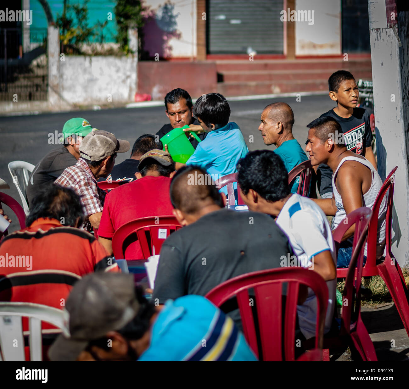 Homeless child guatemala hi-res stock photography and images - Alamy
