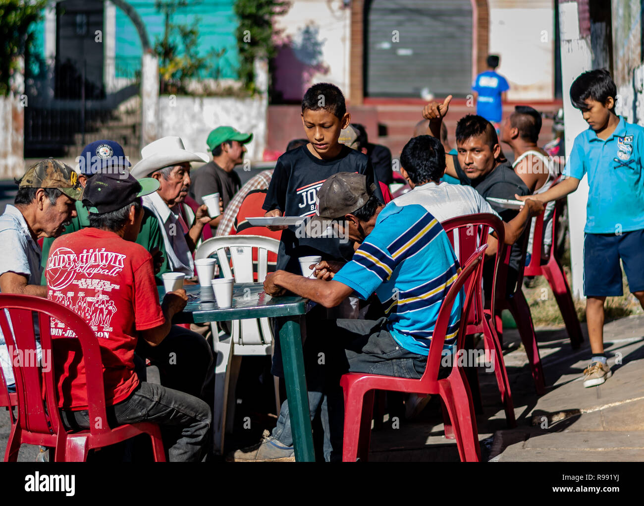 Homeless child guatemala hi-res stock photography and images - Alamy
