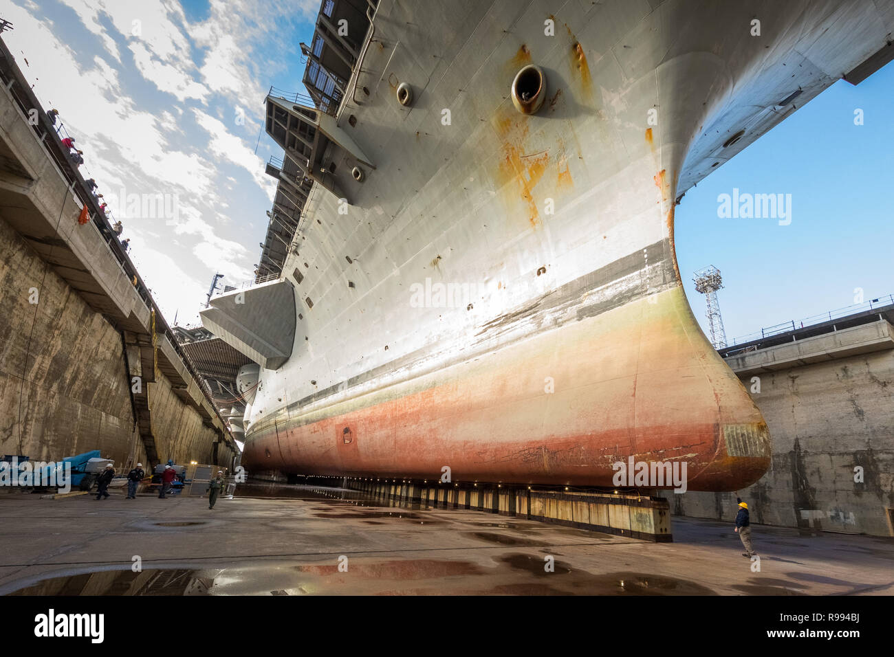 Puget sound naval shipyard hi-res stock photography and images - Alamy