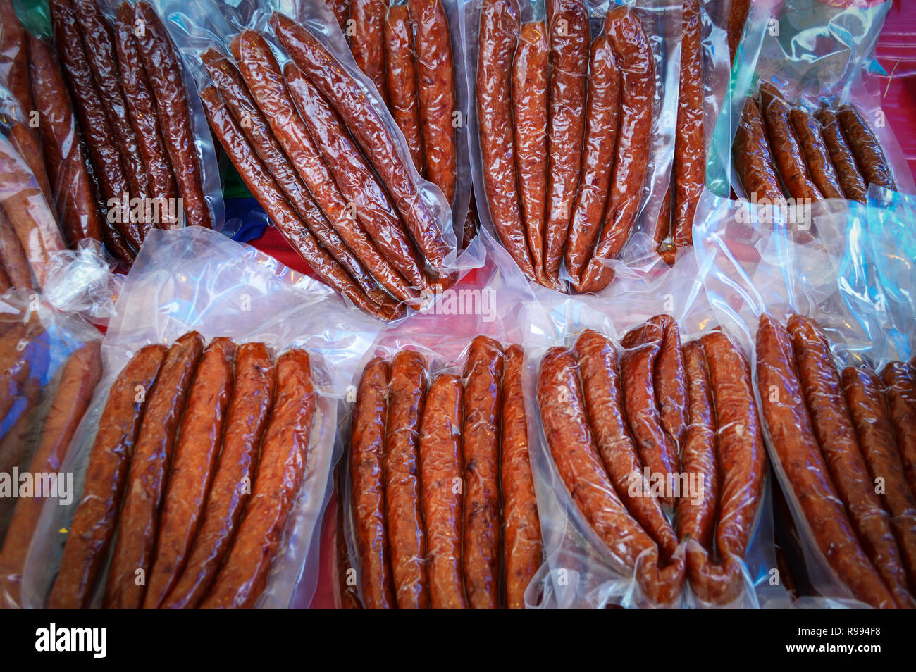 pile of chinese sausage background / Chinese Pork Sausages (Gun-chiang ...