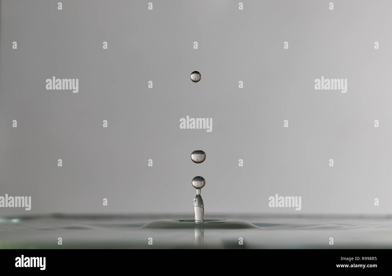 High definition water droplets hi-res stock photography and images - Alamy