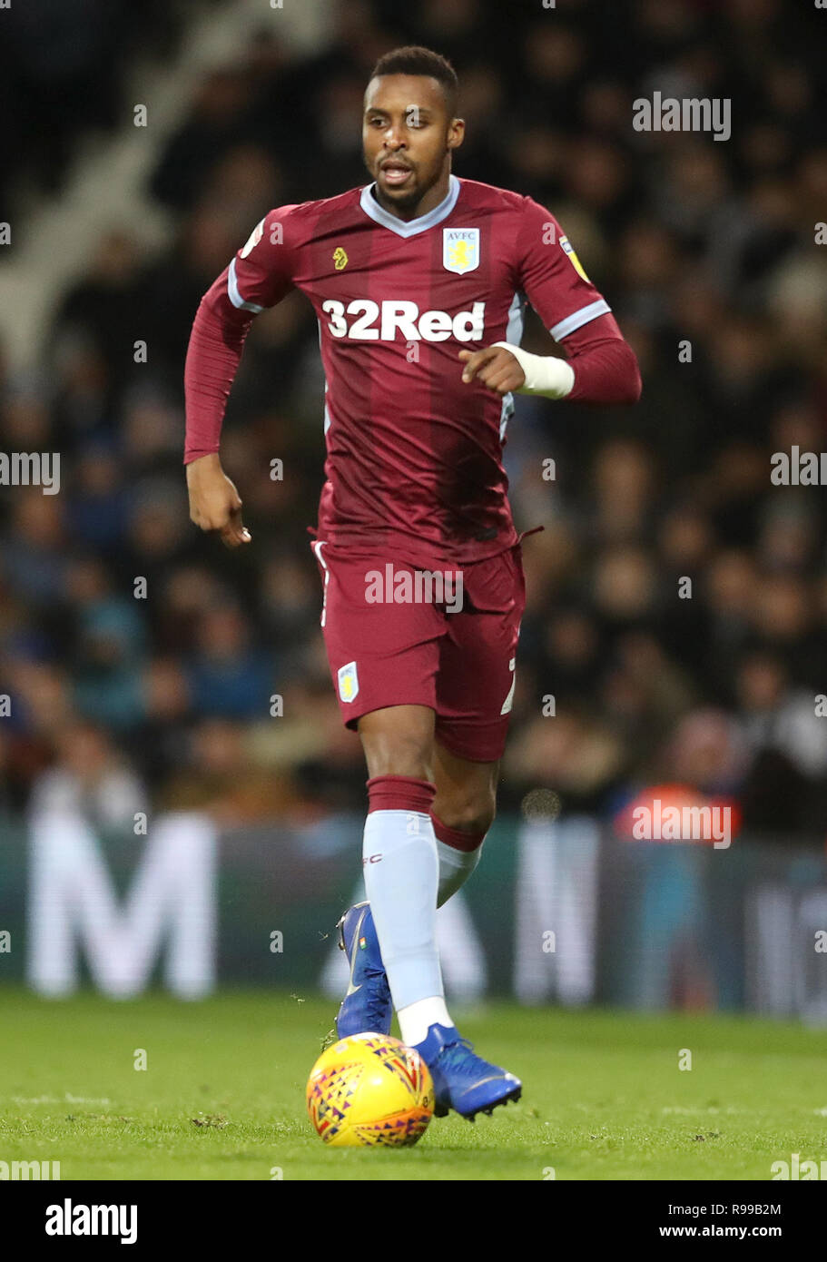 Aston Villa's Jonathan Kodjia Stock Photo - Alamy