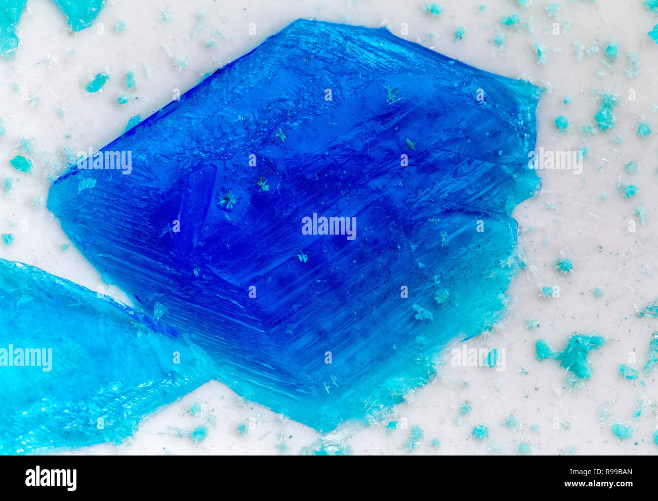 Grow crystal experiment hi-res stock photography and images - Alamy