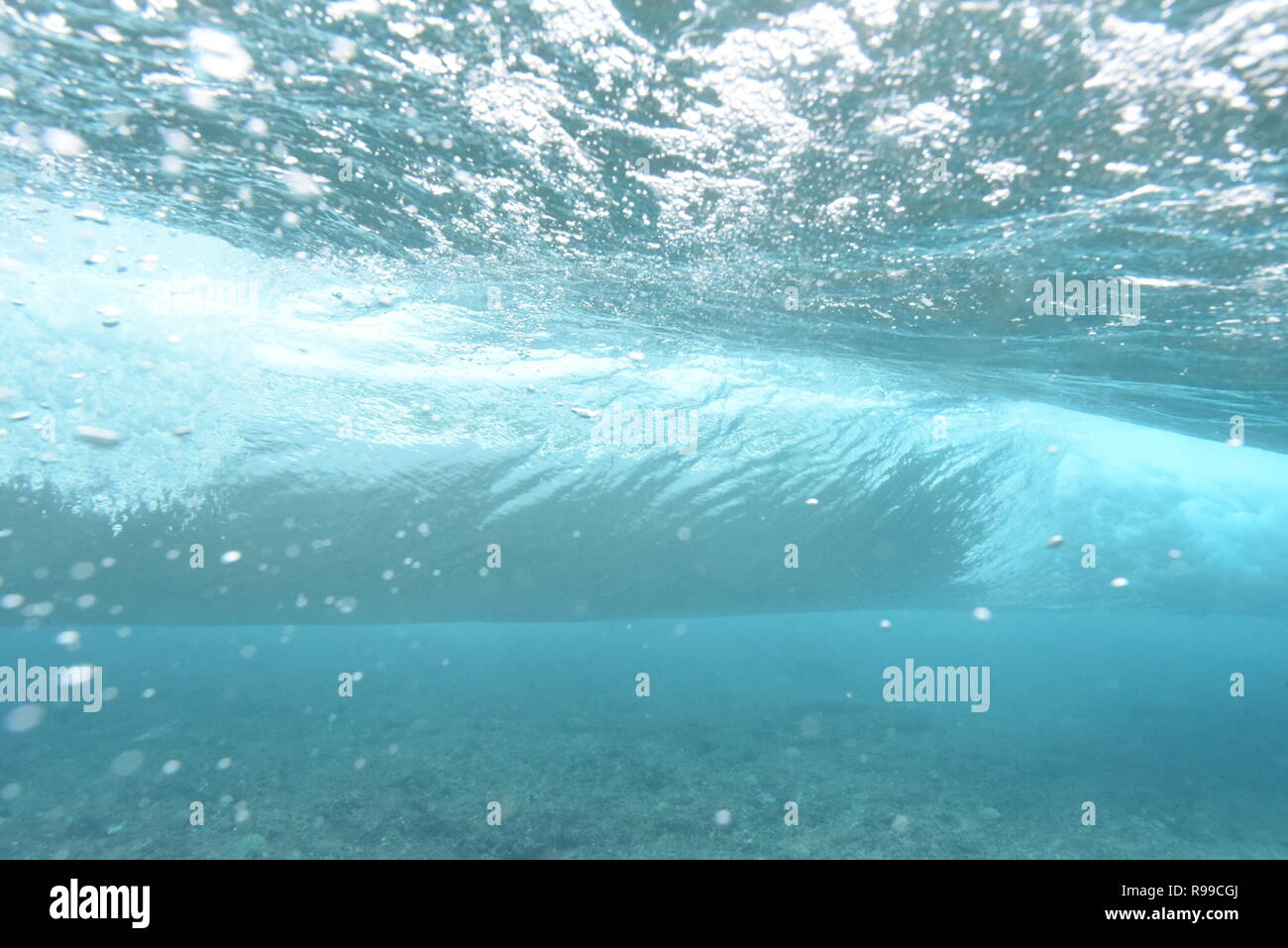 Surfer underwater hi-res stock photography and images - Alamy