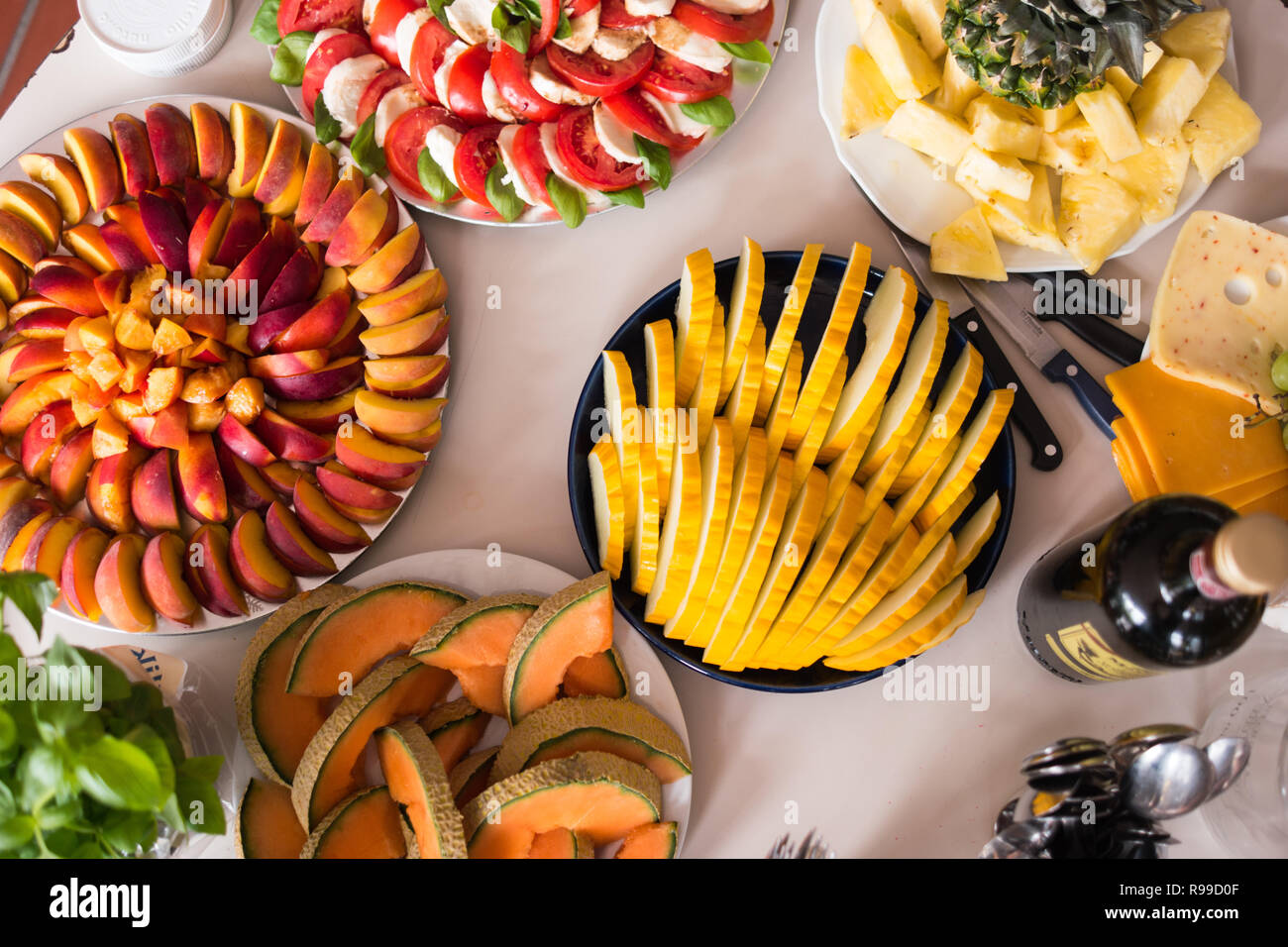 Healthy fresh delicious fruit hi-res stock photography and images - Alamy