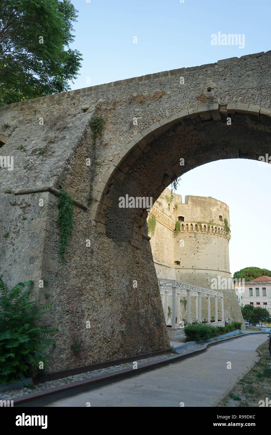 Crotone carlo castle italy hi-res stock photography and images - Alamy