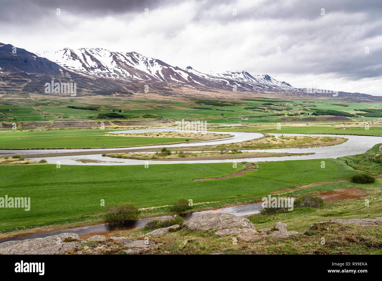 Scenic valley hi-res stock photography and images - Alamy