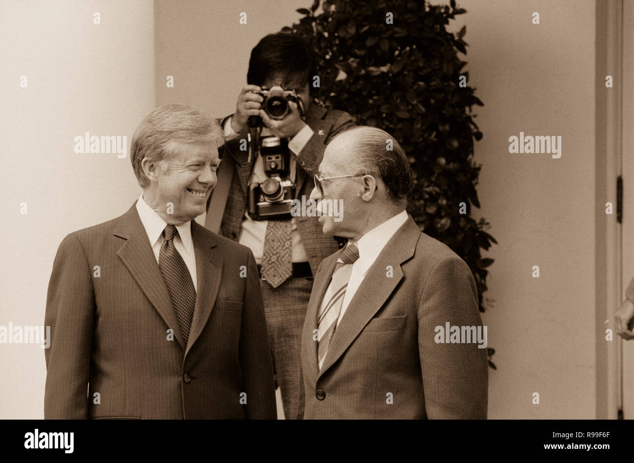 President Jimmy Carter welcomes Israeli Prime Minister Menachem Begin ...