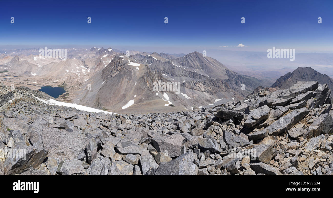 Sierra Nevada mountain panorama from Split Mountain looking north Stock ...