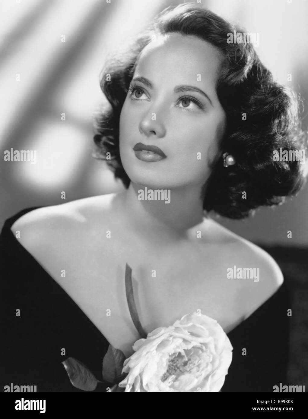 Merle oberon portrait hi-res stock photography and images - Alamy